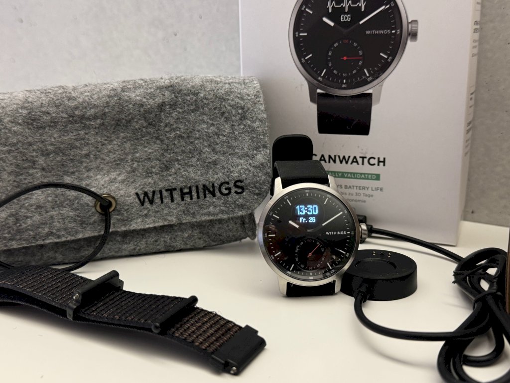 Withings ScanWatch 42mm (HWA09) – Hybrid-Smartwatch mit EKG & SpO2 ...